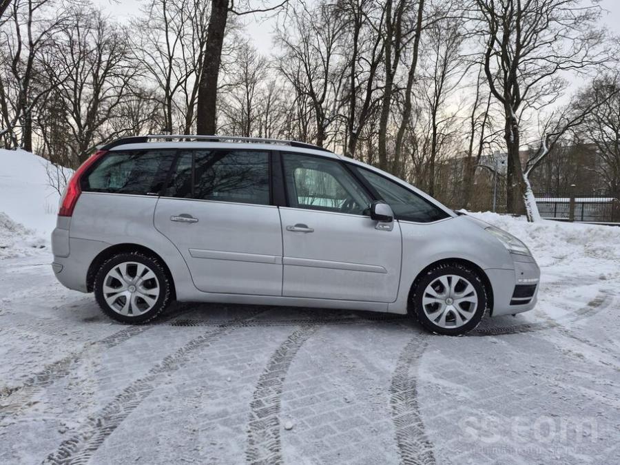Citroen c4-picasso 2011 Rīga, ar dzinēja tilpumu 1.60 L un nobraukumu 187 tūkst. km par 3300 €, foto 8 vietnē AUTOMOTO.COM.LV