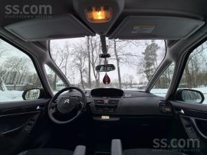 Citroen c4-picasso 2011 Rīga, ar dzinēja tilpumu 1.60 L un nobraukumu 187 tūkst. km par 3300 €, foto 10 vietnē AUTOMOTO.COM.LV