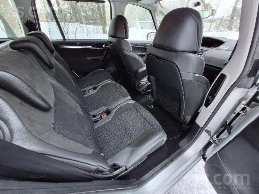 Citroen c4-picasso 2011 Rīga, ar dzinēja tilpumu 1.60 L un nobraukumu 187 tūkst. km par 3300 €, foto 13 vietnē AUTOMOTO.COM.LV