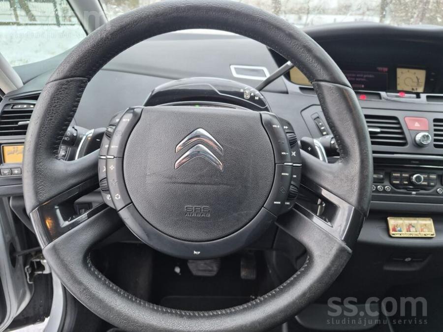 Citroen c4-picasso 2011 Rīga, ar dzinēja tilpumu 1.60 L un nobraukumu 187 tūkst. km par 3300 €, foto 16 vietnē AUTOMOTO.COM.LV