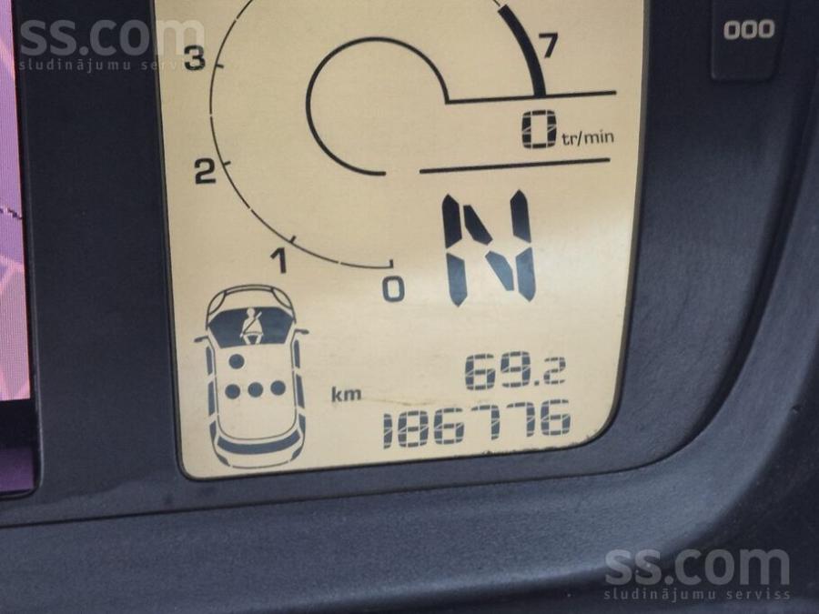 Citroen c4-picasso 2011 Rīga, ar dzinēja tilpumu 1.60 L un nobraukumu 187 tūkst. km par 3300 €, foto 21 vietnē AUTOMOTO.COM.LV