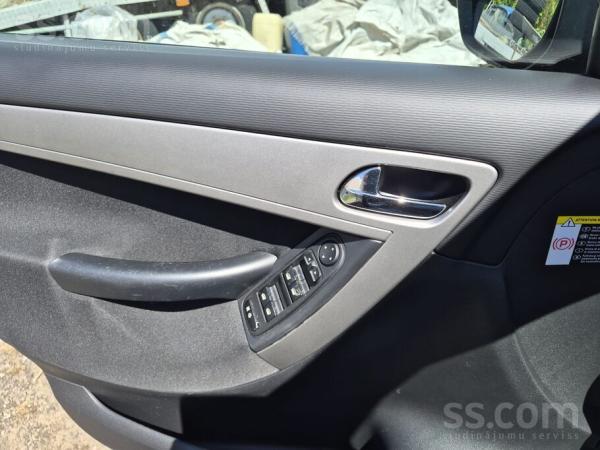 Citroen c4-picasso 2011 Daugavpils, ar dzinēja tilpumu 2.00 L un nobraukumu 0 tūkst. km par 3300 €, foto 8 vietnē AUTOMOTO.COM.LV