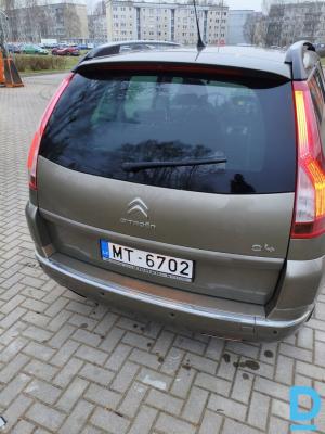Citroen c4-picasso 2012 in Riga, with an engine capacity of 2.00 L and mileage of 280 thousand km for 3800 €, photo 4 on AUTOMOTO.COM.LV