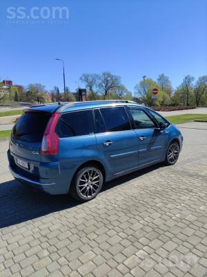 Citroen c4-picasso 2012 Rēzekne, ar dzinēja tilpumu 2.00 L un nobraukumu 322 tūkst. km par 3200 €, foto 5 vietnē AUTOMOTO.COM.LV