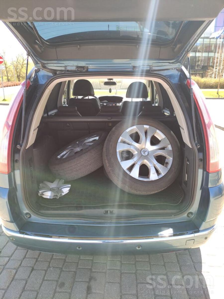Citroen c4-picasso 2012 Rēzekne, ar dzinēja tilpumu 2.00 L un nobraukumu 322 tūkst. km par 3200 €, foto 17 vietnē AUTOMOTO.COM.LV