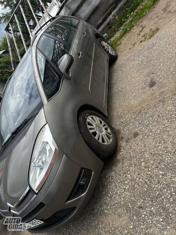 Citroen c4-picasso 2013 Viļņa, ar dzinēja tilpumu 1.60 L un nobraukumu 244 tūkst. km par 1200 €, foto 2 vietnē AUTOMOTO.COM.LV