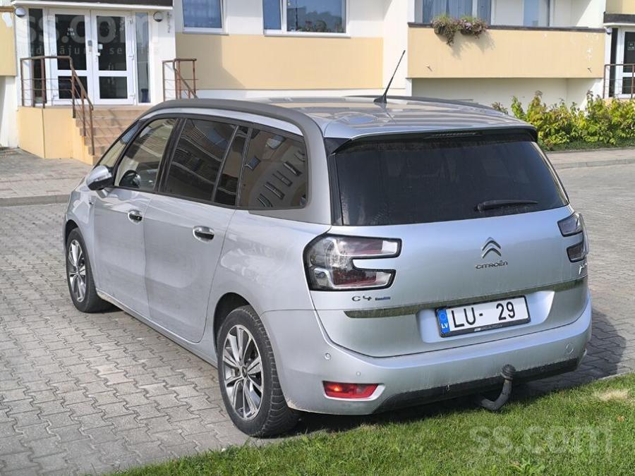 Citroen c4-picasso 2014 in Tukums, with an engine capacity of 2.00 L and mileage of 257 thousand km for 6500 €, photo 3 on AUTOMOTO.COM.LV