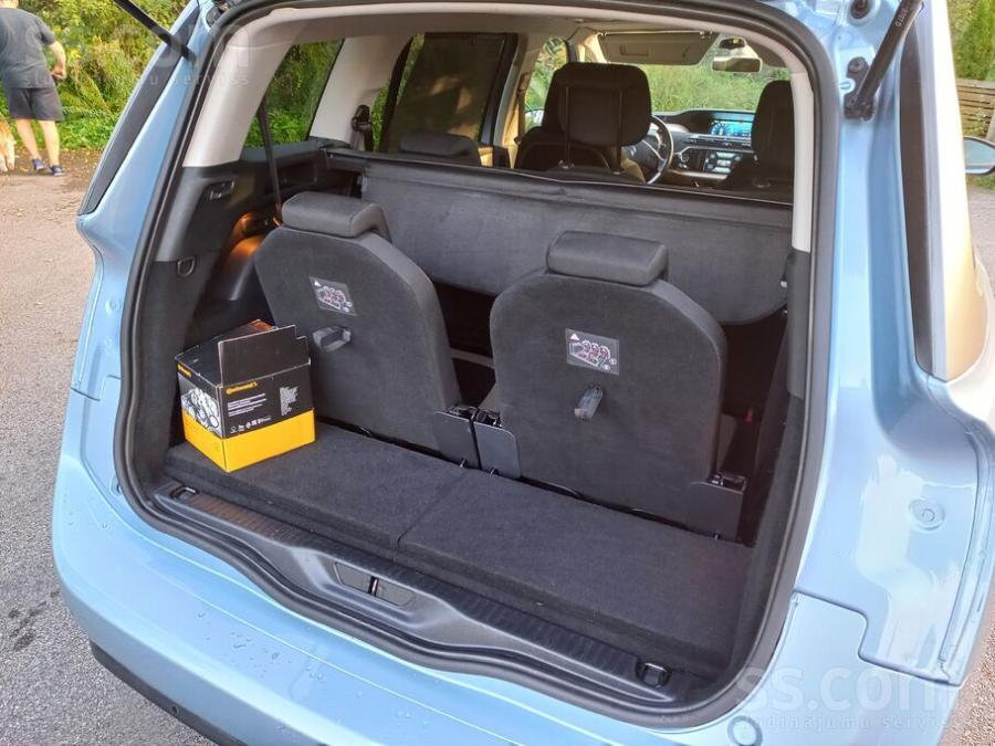 Citroen c4-picasso 2014 in Riga, with an engine capacity of 2.00 L and mileage of 203 thousand km for 7200 €, photo 15 on AUTOMOTO.COM.LV