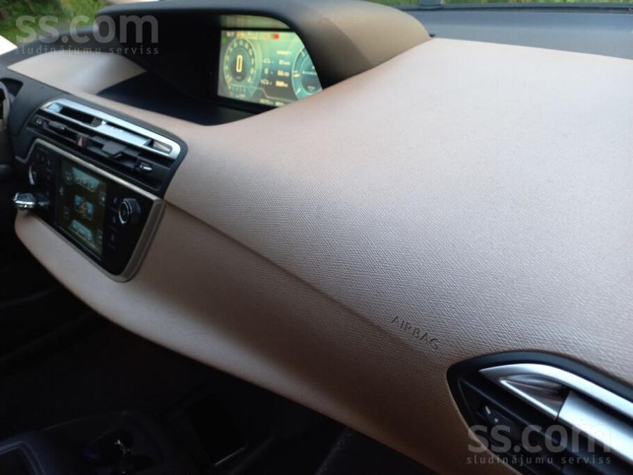 Citroen c4-picasso 2014 in Riga, with an engine capacity of 2.00 L and mileage of 203 thousand km for 7200 €, photo 24 on AUTOMOTO.COM.LV