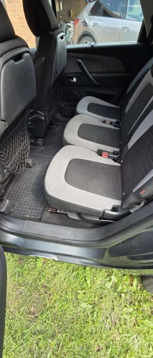 Citroen c4-picasso 2014 in Radviliskis, with an engine capacity of 1.56 L and mileage of 336 thousand km for 4000 €, photo 5 on AUTOMOTO.COM.LV