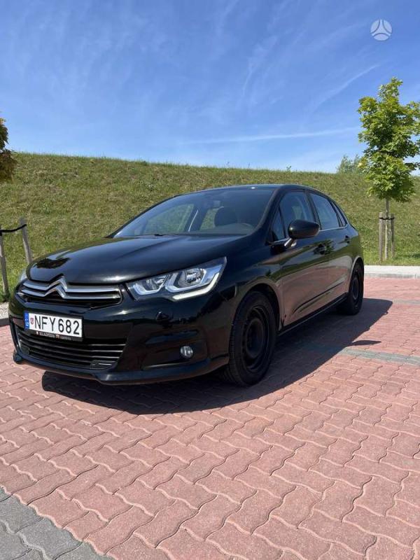 Citroen c4-picasso 2015 in Klaipeda, with an engine capacity of 1.56 L and mileage of 224 thousand km for 4300 €, photo 2 on AUTOMOTO.COM.LV