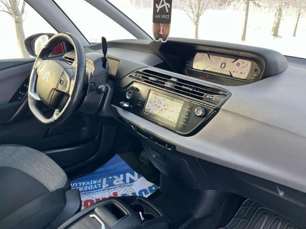 Citroen c4-picasso 2017 in Siauliai, with an engine capacity of 1.60 L and mileage of 250 thousand km for 7450 €, photo 3 on AUTOMOTO.COM.LV