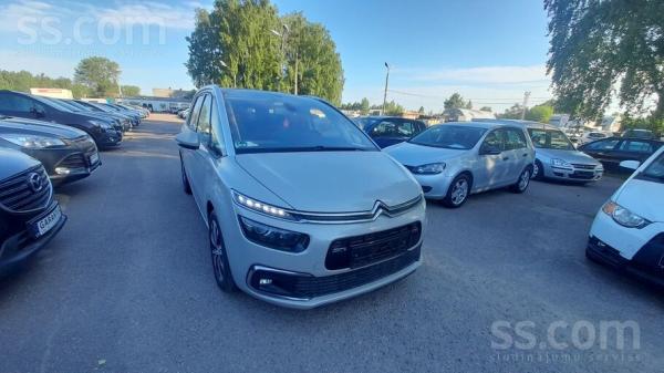 Citroen c4-picasso 2017 in Riga, with an engine capacity of 2.00 L and mileage of 207 thousand km for 8500 €, photo 2 on AUTOMOTO.COM.LV