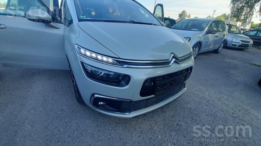 Citroen c4-picasso 2017 in Riga, with an engine capacity of 2.00 L and mileage of 207 thousand km for 8500 €, photo 31 on AUTOMOTO.COM.LV