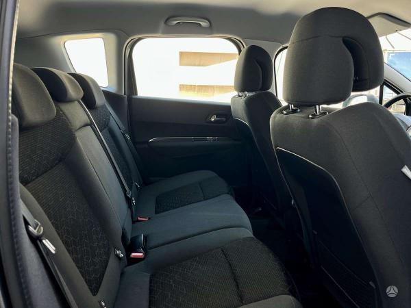 Citroen c4-picasso 2017 in Kaunas, with an engine capacity of 0.00 L and mileage of 400 thousand km for 6999 €, photo 4 on AUTOMOTO.COM.LV