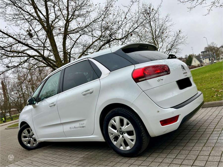 Citroen c4-picasso 2018 in Siauliai, with an engine capacity of 1.60 L and mileage of 245 thousand km for 6999 €, photo 5 on AUTOMOTO.COM.LV