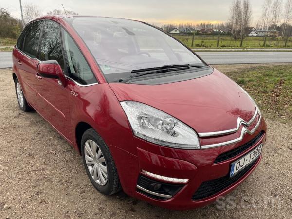 Sarkans Citroen c4-picasso 2011 Rīga, ar dzinēja tilpumu 1.60 L un nobraukumu 248 tūkst. km par 3990 €, foto 7 vietnē AUTOMOTO.COM.LV