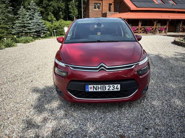Red Citroen c4-picasso 2013 in Taurage, with an engine capacity of 1.56 L and mileage of 108 thousand km for 5500 €, photo 5 on AUTOMOTO.COM.LV