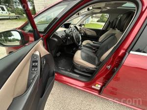 Sarkans Citroen c4-picasso 2015 Liepāja, ar dzinēja tilpumu 1.60 L un nobraukumu 160 tūkst. km par 8500 €, foto 8 vietnē AUTOMOTO.COM.LV