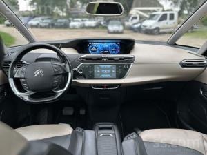 Sarkans Citroen c4-picasso 2015 Liepāja, ar dzinēja tilpumu 1.60 L un nobraukumu 160 tūkst. km par 8500 €, foto 17 vietnē AUTOMOTO.COM.LV