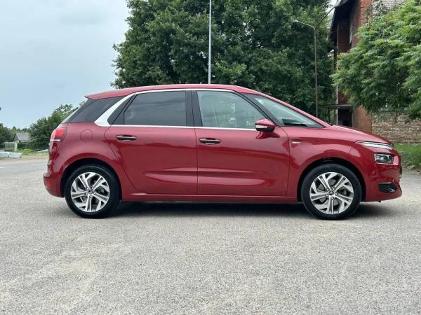 Sarkans Citroen c4-picasso 2015 Grobiņa, ar dzinēja tilpumu 1.60 L un nobraukumu 160 tūkst. km par 8500 €, foto 6 vietnē AUTOMOTO.COM.LV