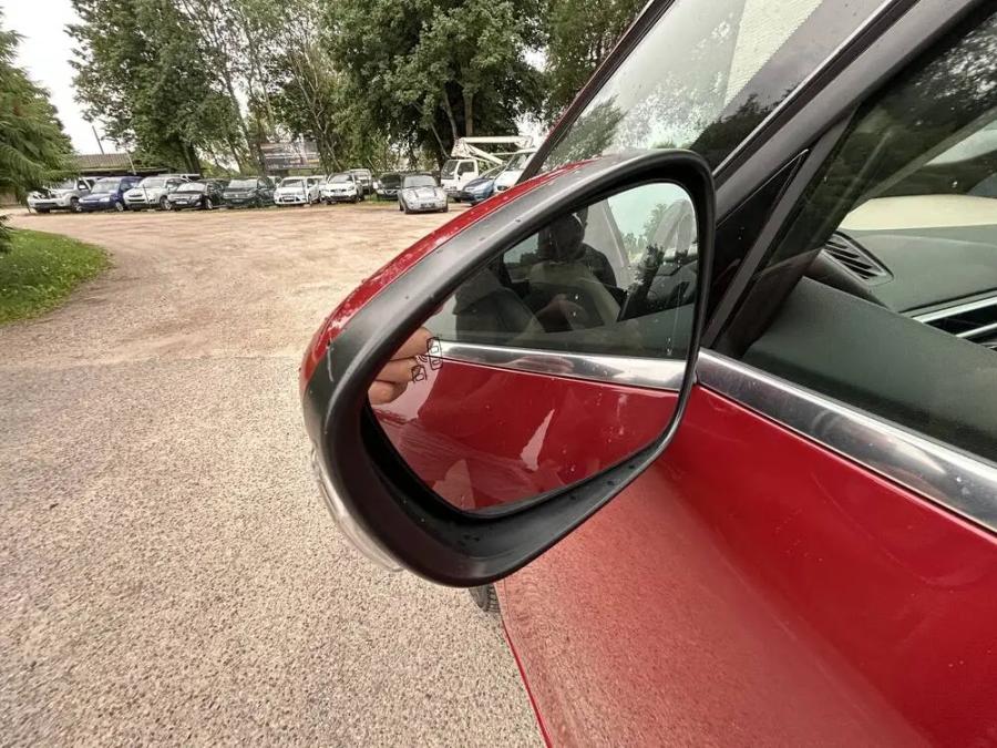 Red Citroen c4-picasso 2015 in Grobiņa, with an engine capacity of 1.60 L and mileage of 160 thousand km for 8500 €, photo 9 on AUTOMOTO.COM.LV