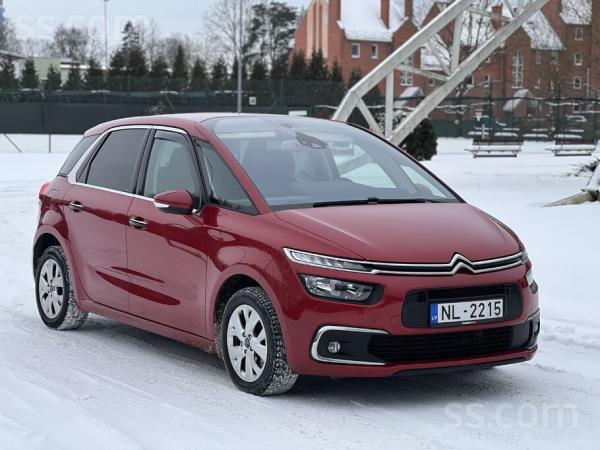 Red Citroen c4-picasso 2016 in Riga, with an engine capacity of 1.60 L and mileage of 259 thousand km for 5950 €, photo 1 on AUTOMOTO.COM.LV