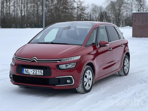 Red Citroen c4-picasso 2016 in Riga, with an engine capacity of 1.60 L and mileage of 259 thousand km for 5950 €, photo 3 on AUTOMOTO.COM.LV