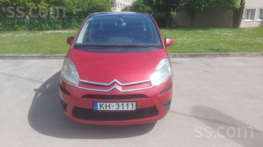 Red Citroen c4-picasso 2007 in Dobele, with an engine capacity of 1.60 L and mileage of 365 thousand km for 1750 €, photo 5 on AUTOMOTO.COM.LV