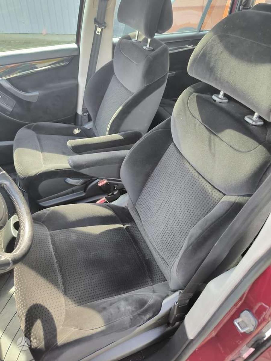 Sarkans Citroen c4-picasso 2007 Kaišiadorys, ar dzinēja tilpumu 1.56 L un nobraukumu 388 tūkst. km par 1500 €, foto 12 vietnē AUTOMOTO.COM.LV