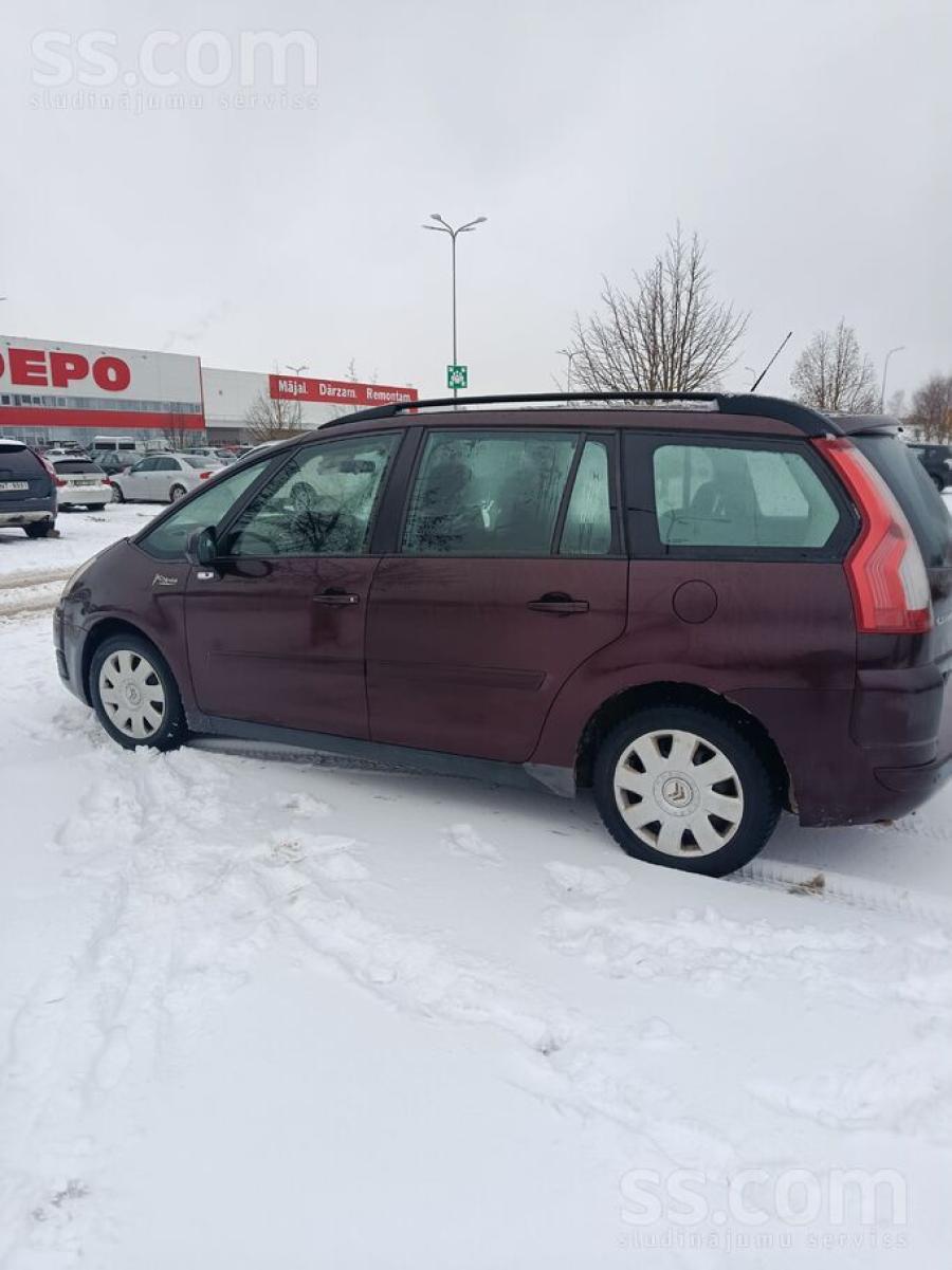 Sarkans Citroen c4-picasso 2008 Daugavpils, ar dzinēja tilpumu 1.60 L un nobraukumu 255 tūkst. km par 2700 €, foto 2 vietnē AUTOMOTO.COM.LV