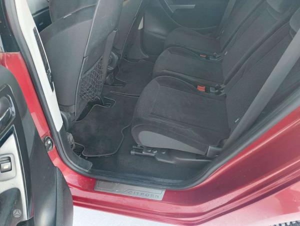 Sarkans Citroen c4-picasso 2008 Tauragė, ar dzinēja tilpumu 2.00 L un nobraukumu 300 tūkst. km par 2300 €, foto 11 vietnē AUTOMOTO.COM.LV