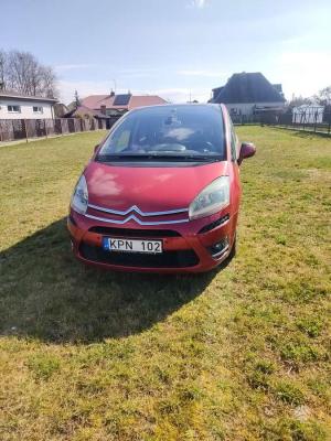 Sarkans Citroen c4-picasso 2008 Marijampole, ar dzinēja tilpumu 2.00 L un nobraukumu 227 tūkst. km par 1800 €, foto  vietnē AUTOMOTO.COM.LV