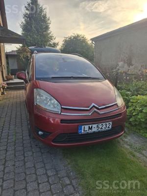 Sarkans Citroen c4-picasso 2008 Liepāja, ar dzinēja tilpumu 1.80 L un nobraukumu 306 tūkst. km par 1800 €, foto  vietnē AUTOMOTO.COM.LV