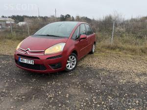 Sarkans Citroen c4-picasso 2009 Rīga, ar dzinēja tilpumu 1.60 L un nobraukumu 283 tūkst. km par 1990 €, foto 1 vietnē AUTOMOTO.COM.LV