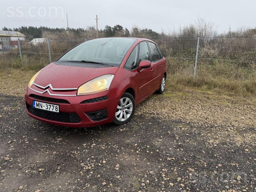 Sarkans Citroen c4-picasso 2009 Rīga, ar dzinēja tilpumu 1.60 L un nobraukumu 283 tūkst. km par 1990 €, foto 1 vietnē AUTOMOTO.COM.LV