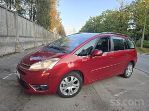 Sarkans Citroen c4-picasso 2009 Rīga, ar dzinēja tilpumu 1.60 L un nobraukumu 236 tūkst. km par 2500 €, foto  vietnē AUTOMOTO.COM.LV
