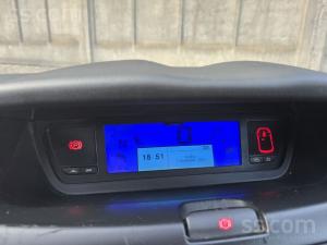 Sarkans Citroen c4-picasso 2009 Rīga, ar dzinēja tilpumu 1.60 L un nobraukumu 236 tūkst. km par 2500 €, foto 5 vietnē AUTOMOTO.COM.LV
