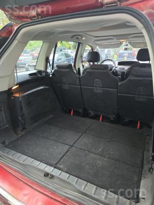 Sarkans Citroen c4-picasso 2009 Rīga, ar dzinēja tilpumu 1.60 L un nobraukumu 236 tūkst. km par 2500 €, foto 8 vietnē AUTOMOTO.COM.LV