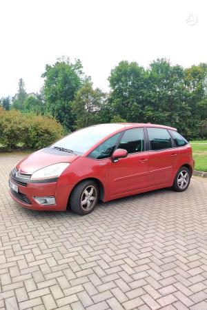 Sarkans Citroen c4-picasso 2009 Viļņa, ar dzinēja tilpumu 2.00 L un nobraukumu 387 tūkst. km par 950 €, foto  vietnē AUTOMOTO.COM.LV