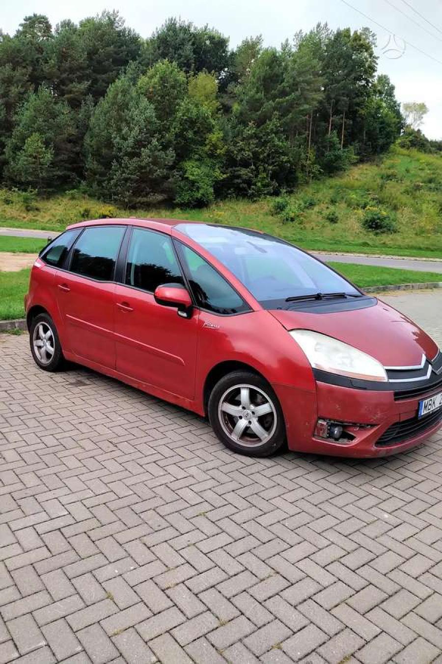 Sarkans Citroen c4-picasso 2009 Viļņa, ar dzinēja tilpumu 2.00 L un nobraukumu 387 tūkst. km par 950 €, foto 4 vietnē AUTOMOTO.COM.LV