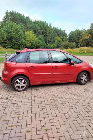 Sarkans Citroen c4-picasso 2009 Viļņa, ar dzinēja tilpumu 2.00 L un nobraukumu 387 tūkst. km par 950 €, foto 5 vietnē AUTOMOTO.COM.LV
