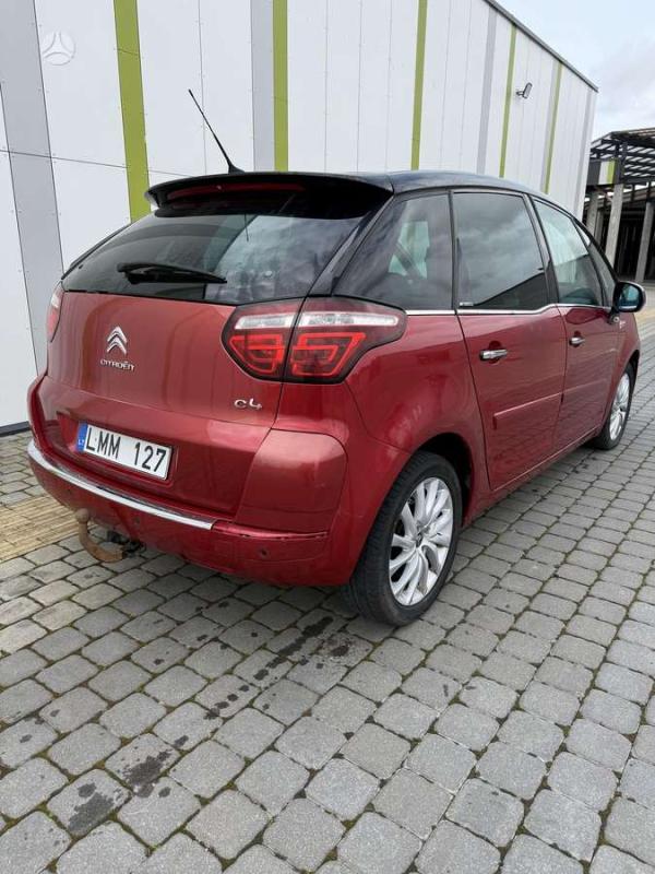 Sarkans Citroen c4-picasso 2011 Raseiniai, ar dzinēja tilpumu 1.56 L un nobraukumu 283 tūkst. km par 1199 €, foto 3 vietnē AUTOMOTO.COM.LV