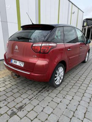 Sarkans Citroen c4-picasso 2011 Raseiniai, ar dzinēja tilpumu 1.56 L un nobraukumu 283 tūkst. km par 1199 €, foto 4 vietnē AUTOMOTO.COM.LV