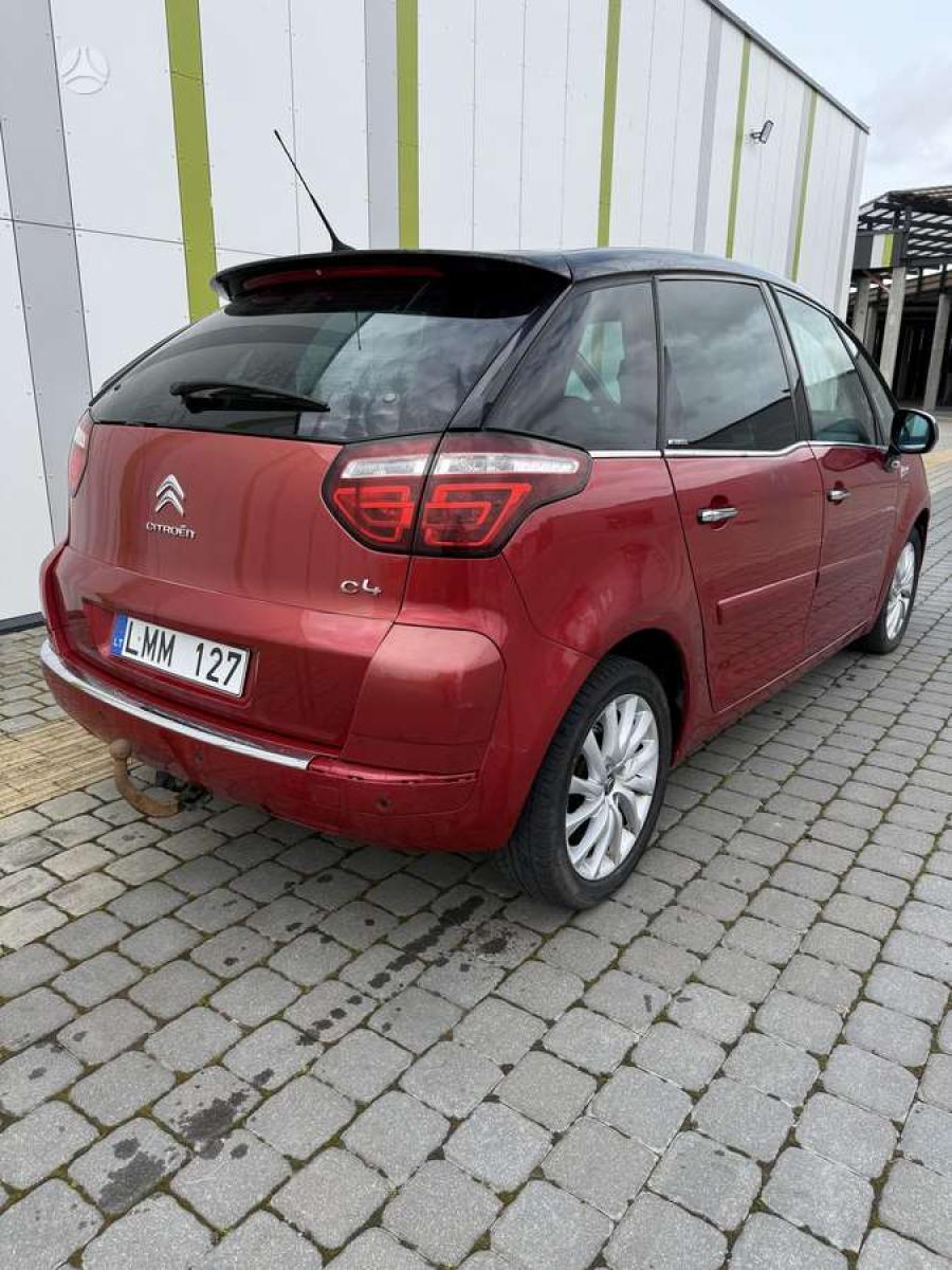 Sarkans Citroen c4-picasso 2011 Raseiniai, ar dzinēja tilpumu 1.56 L un nobraukumu 283 tūkst. km par 1199 €, foto 4 vietnē AUTOMOTO.COM.LV