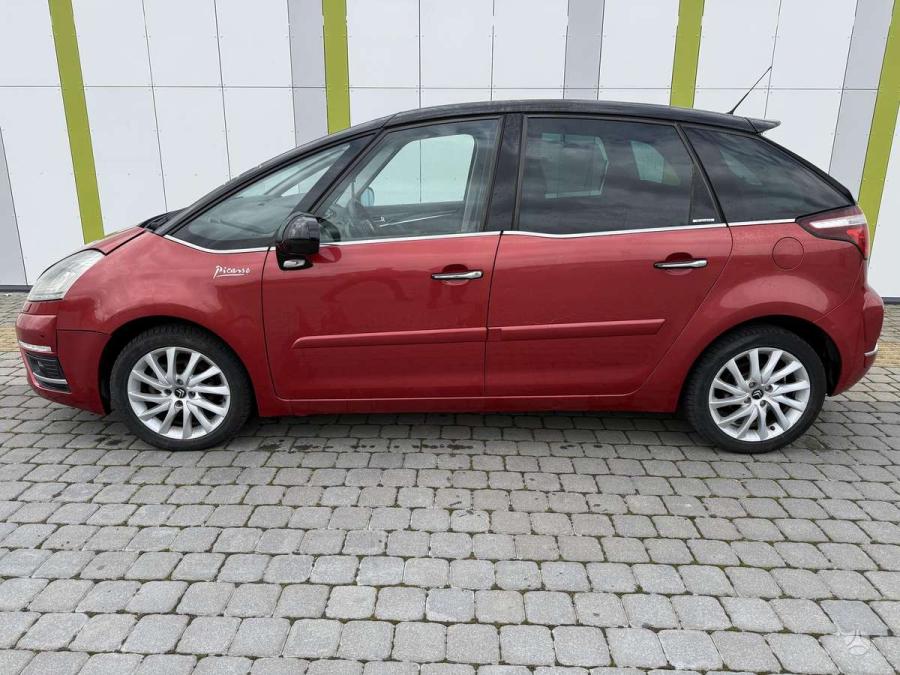 Sarkans Citroen c4-picasso 2011 Raseiniai, ar dzinēja tilpumu 1.56 L un nobraukumu 283 tūkst. km par 1199 €, foto 7 vietnē AUTOMOTO.COM.LV