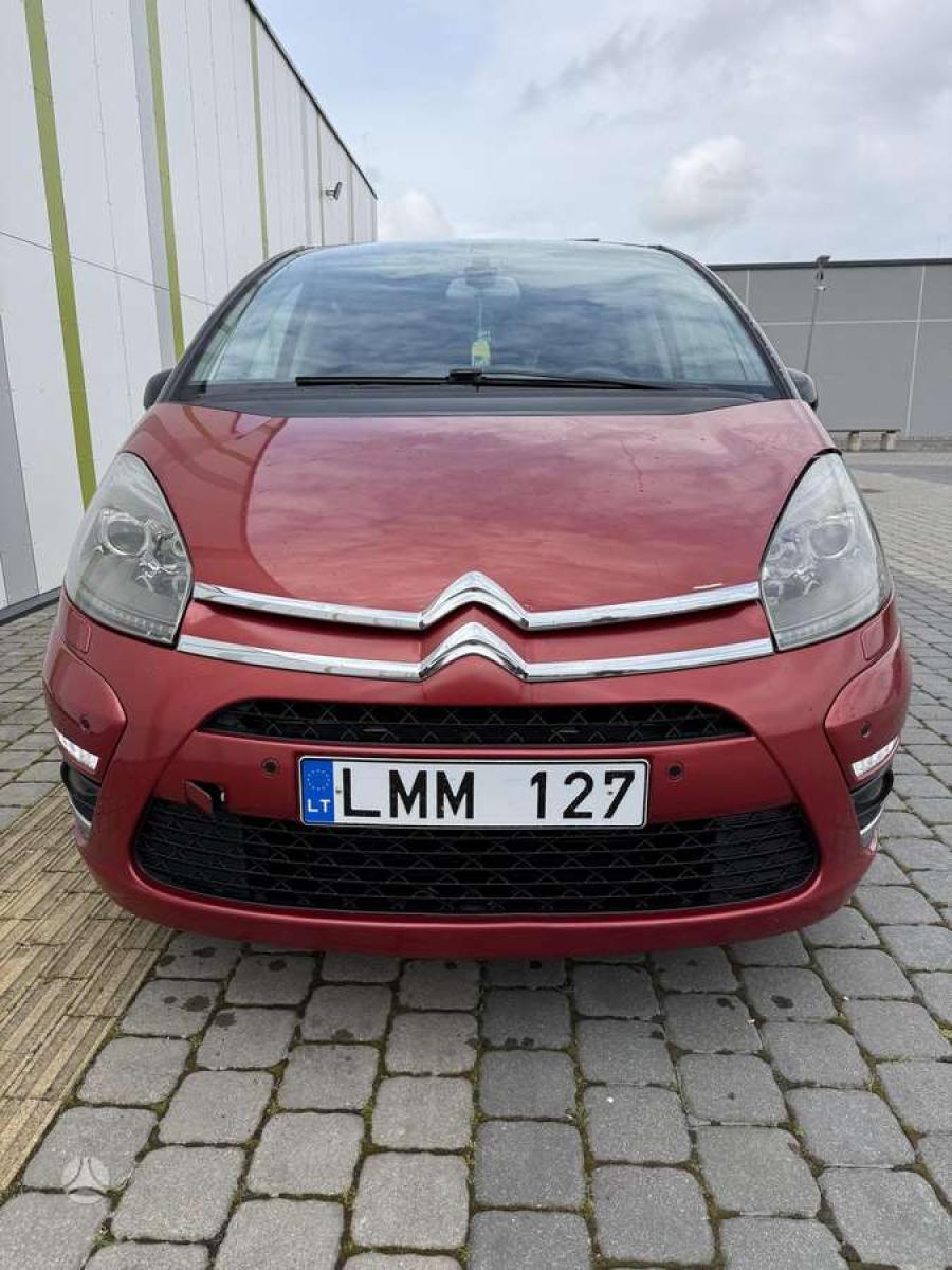 Sarkans Citroen c4-picasso 2011 Raseiniai, ar dzinēja tilpumu 1.56 L un nobraukumu 283 tūkst. km par 1199 €, foto 9 vietnē AUTOMOTO.COM.LV