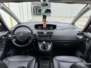 Sarkans Citroen c4-picasso 2011 Raseiniai, ar dzinēja tilpumu 1.56 L un nobraukumu 283 tūkst. km par 1199 €, foto 10 vietnē AUTOMOTO.COM.LV