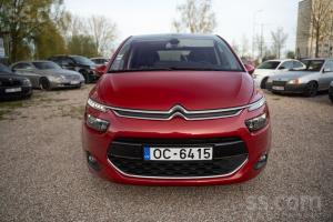 Sarkans Citroen c4-picasso 2013 Liepāja, ar dzinēja tilpumu 1.60 L un nobraukumu 113 tūkst. km par 7900 €, foto 2 vietnē AUTOMOTO.COM.LV