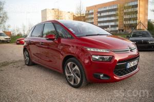 Sarkans Citroen c4-picasso 2013 Liepāja, ar dzinēja tilpumu 1.60 L un nobraukumu 113 tūkst. km par 7900 €, foto 3 vietnē AUTOMOTO.COM.LV
